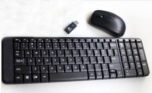 Logitech MK320 Wireless Desktop Keyboard and Mouse Combo | Blue Tooth ...